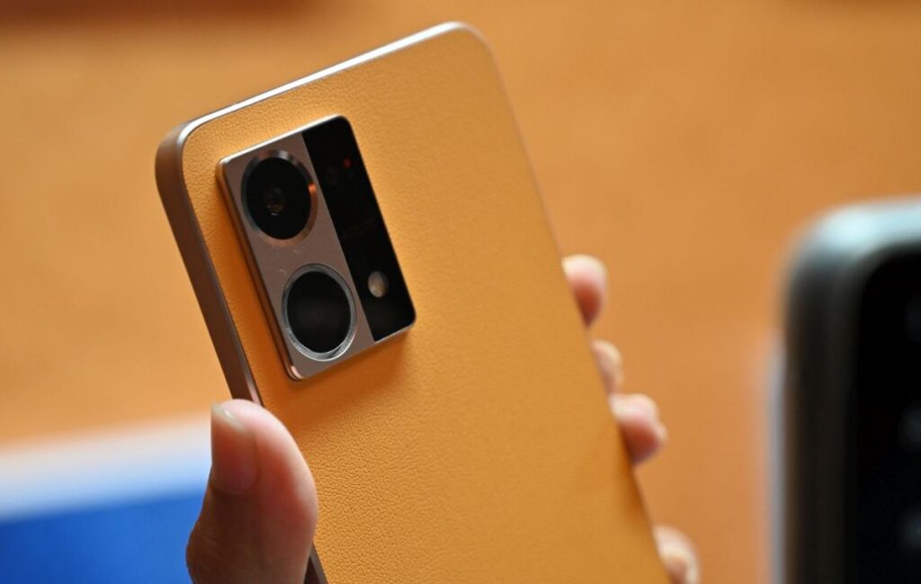 OPPO Reno7 Sunset Orange Review: Key Features, Full Specifications